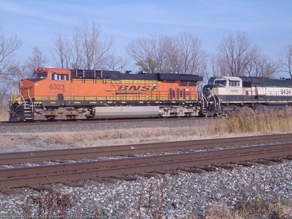 BNSF 6323